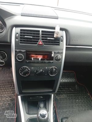 Mercedes-Benz A 180 2006 Viļņa, ar dzinēja tilpumu 2.00 L un nobraukumu 273 tūkst. km par 1800 €, foto 16 vietnē AUTOMOTO.COM.LV