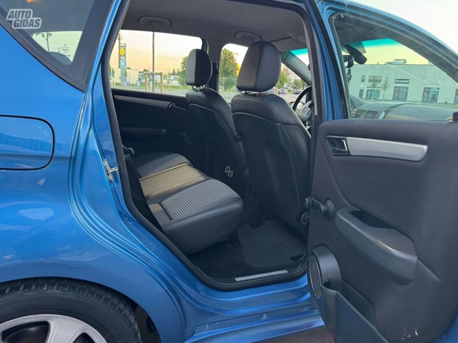 Mercedes-Benz A 180 2008 Kauņa, ar dzinēja tilpumu 2.00 L un nobraukumu 240 tūkst. km par 1000 €, foto 15 vietnē AUTOMOTO.COM.LV
