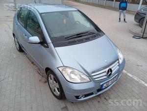 Mercedes-Benz A 180 2009 Cēsis, ar dzinēja tilpumu 2.00 L un nobraukumu 282 tūkst. km par 1490 €, foto 2 vietnē AUTOMOTO.COM.LV