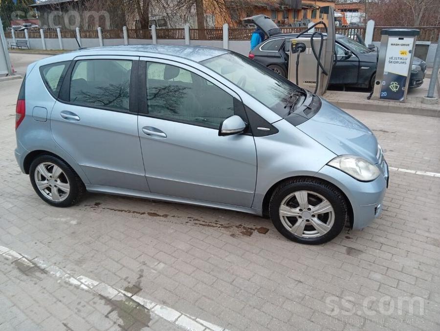 Mercedes-Benz A 180 2009 Cēsis, ar dzinēja tilpumu 2.00 L un nobraukumu 282 tūkst. km par 1490 €, foto 5 vietnē AUTOMOTO.COM.LV