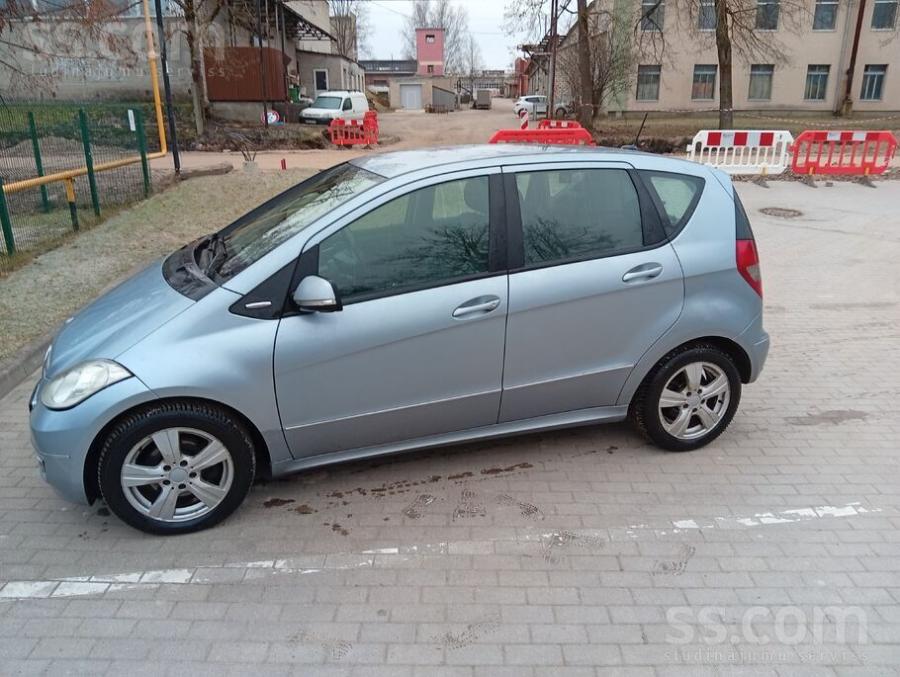 Mercedes-Benz A 180 2009 Cēsis, ar dzinēja tilpumu 2.00 L un nobraukumu 282 tūkst. km par 1490 €, foto 6 vietnē AUTOMOTO.COM.LV