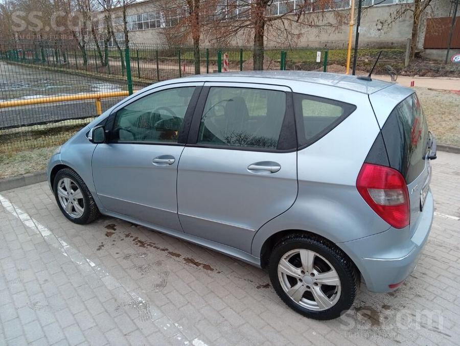 Mercedes-Benz A 180 2009 Cēsis, ar dzinēja tilpumu 2.00 L un nobraukumu 282 tūkst. km par 1490 €, foto 7 vietnē AUTOMOTO.COM.LV