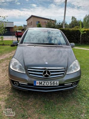Mercedes-Benz A 180 2009 Kauņa, ar dzinēja tilpumu 2.00 L un nobraukumu 325 tūkst. km par 2600 €, foto  vietnē AUTOMOTO.COM.LV