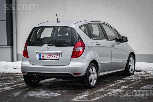 Mercedes-Benz A 180 2010 in Riga, with an engine capacity of 2.00 L and mileage of 0 thousand km for 3995 €, photo 4 on AUTOMOTO.COM.LV