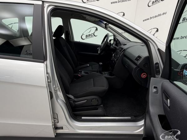 Mercedes-Benz A 180 2012 in Vilnius, with an engine capacity of 1.70 L and mileage of 209 thousand km for 3200 €, photo 5 on AUTOMOTO.COM.LV