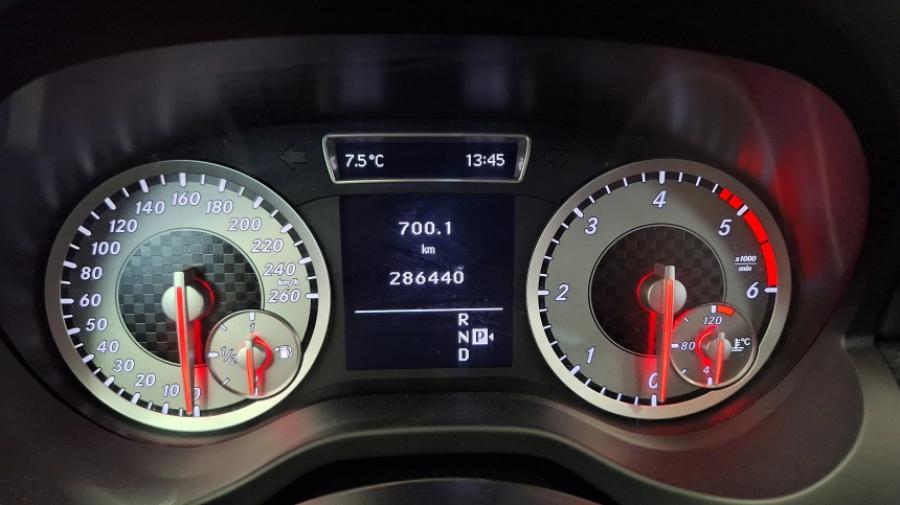 Mercedes-Benz A 180 2013 in Riga, with an engine capacity of 1.80 L and mileage of 286 thousand km for 12300 €, photo 1 on AUTOMOTO.COM.LV