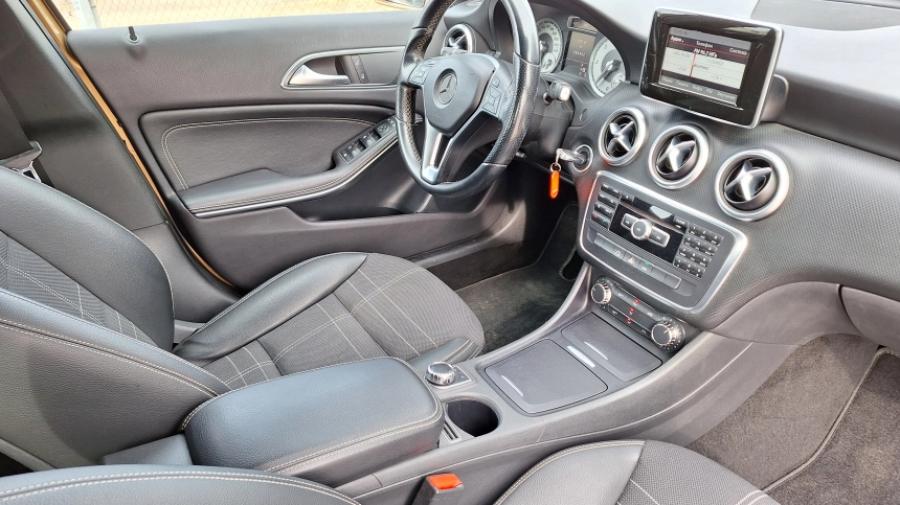 Mercedes-Benz A 180 2013 in Riga, with an engine capacity of 1.80 L and mileage of 286 thousand km for 12300 €, photo 8 on AUTOMOTO.COM.LV