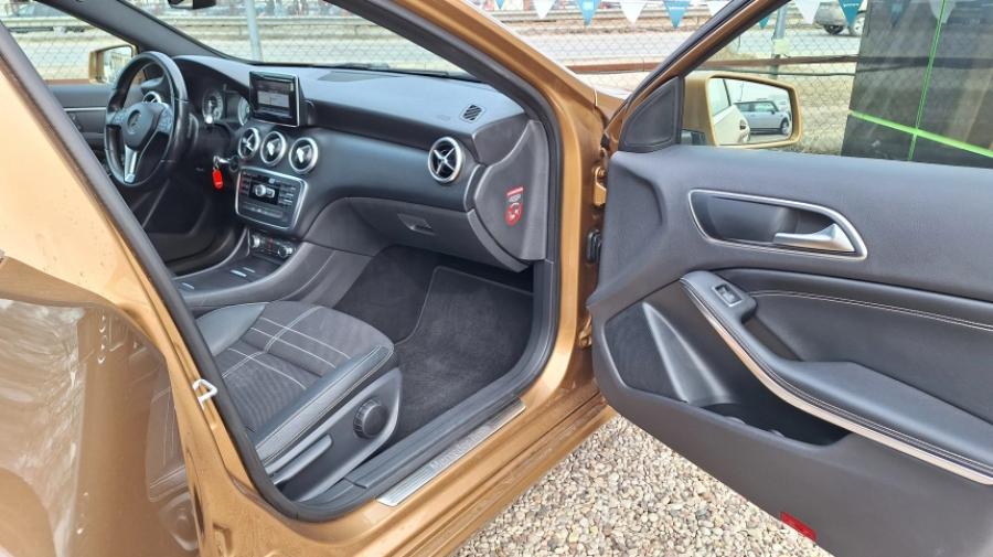 Mercedes-Benz A 180 2013 in Riga, with an engine capacity of 1.80 L and mileage of 286 thousand km for 12300 €, photo 12 on AUTOMOTO.COM.LV