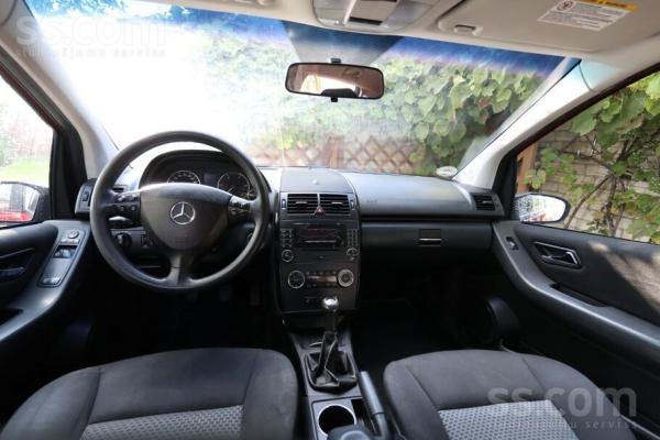 Sarkans Mercedes-Benz A 180 2005 Liepāja, ar dzinēja tilpumu 2.00 L un nobraukumu 0 tūkst. km par 2350 €, foto 6 vietnē AUTOMOTO.COM.LV