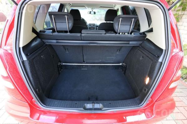 Sarkans Mercedes-Benz A 180 2005 Liepāja, ar dzinēja tilpumu 2.00 L un nobraukumu 0 tūkst. km par 2350 €, foto 9 vietnē AUTOMOTO.COM.LV