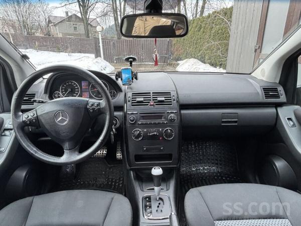 Red Mercedes-Benz A 180 2008 in Valka, with an engine capacity of 2.00 L and mileage of 189 thousand km for 3700 €, photo 7 on AUTOMOTO.COM.LV