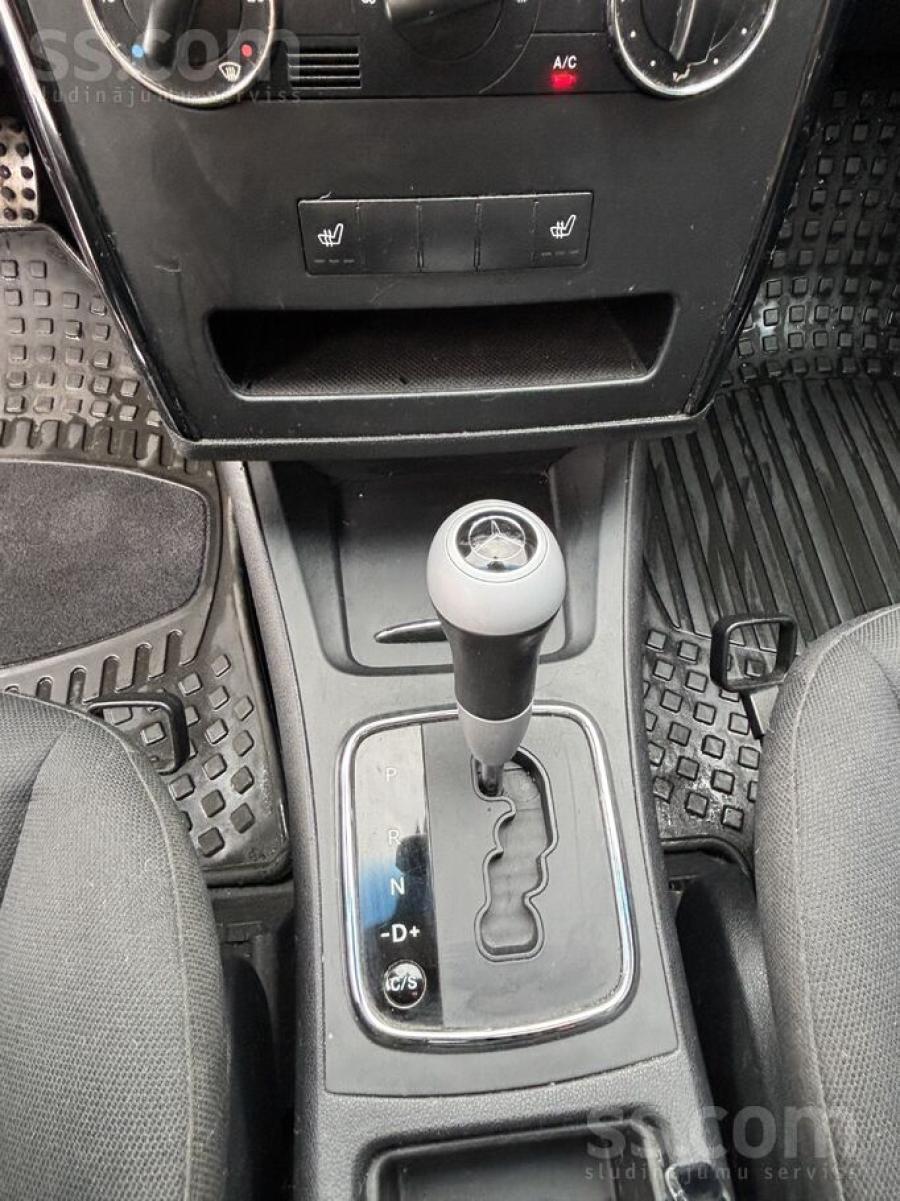 Sarkans Mercedes-Benz A 180 2008 Valka, ar dzinēja tilpumu 2.00 L un nobraukumu 189 tūkst. km par 3700 €, foto 12 vietnē AUTOMOTO.COM.LV