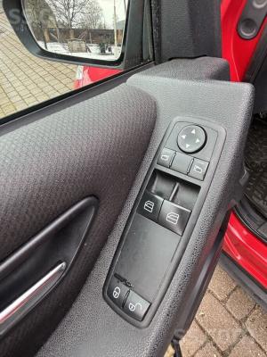 Sarkans Mercedes-Benz A 180 2008 Valka, ar dzinēja tilpumu 2.00 L un nobraukumu 189 tūkst. km par 3700 €, foto 13 vietnē AUTOMOTO.COM.LV