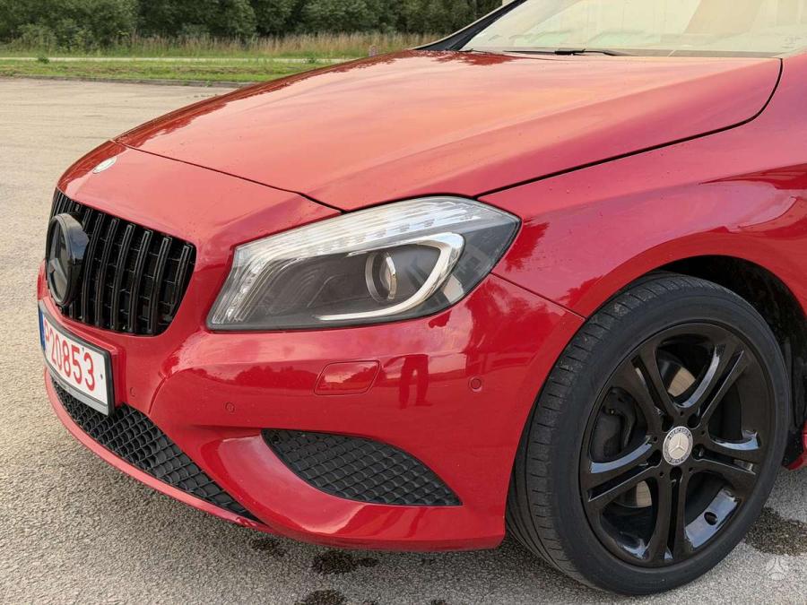 Red Mercedes-Benz A 180 2012 in Taurage, with an engine capacity of 1.60 L and mileage of 190 thousand km for 6500 €, photo 5 on AUTOMOTO.COM.LV