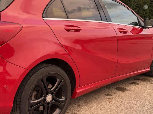 Red Mercedes-Benz A 180 2012 in Taurage, with an engine capacity of 1.60 L and mileage of 190 thousand km for 6500 €, photo 10 on AUTOMOTO.COM.LV