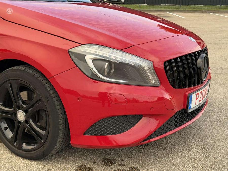 Red Mercedes-Benz A 180 2012 in Taurage, with an engine capacity of 1.60 L and mileage of 190 thousand km for 6500 €, photo 14 on AUTOMOTO.COM.LV