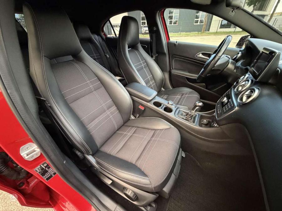 Red Mercedes-Benz A 180 2012 in Taurage, with an engine capacity of 1.60 L and mileage of 190 thousand km for 6500 €, photo 21 on AUTOMOTO.COM.LV