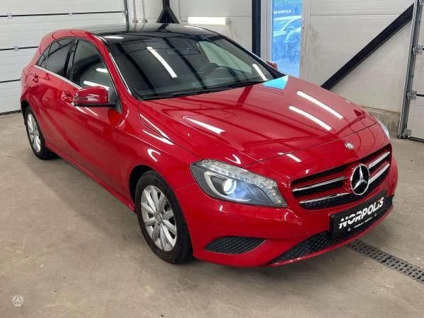 Red Mercedes-Benz A 180 2013 in Vilnius, with an engine capacity of 1.80 L and mileage of 198 thousand km for 9680 €, photo 4 on AUTOMOTO.COM.LV