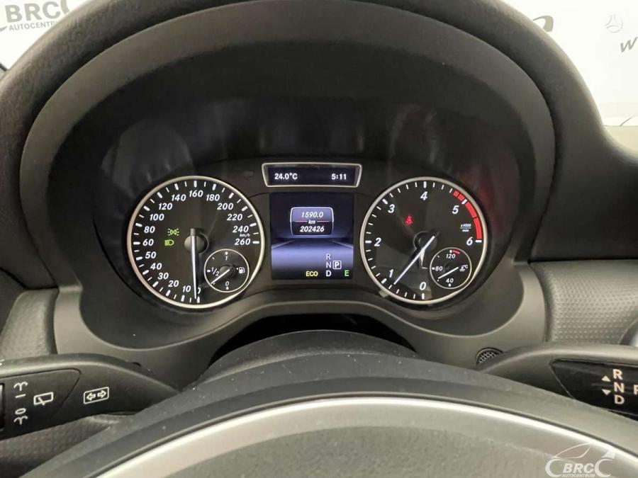 Sarkans Mercedes-Benz A 180 2014 Viļņa, ar dzinēja tilpumu 1.80 L un nobraukumu 202 tūkst. km par 7200 €, foto 31 vietnē AUTOMOTO.COM.LV