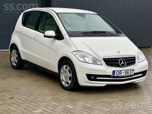 Balts Mercedes-Benz A 180 2010 Talsi, ar dzinēja tilpumu 2.00 L un nobraukumu 138 tūkst. km par 4250 €, foto 4 vietnē AUTOMOTO.COM.LV