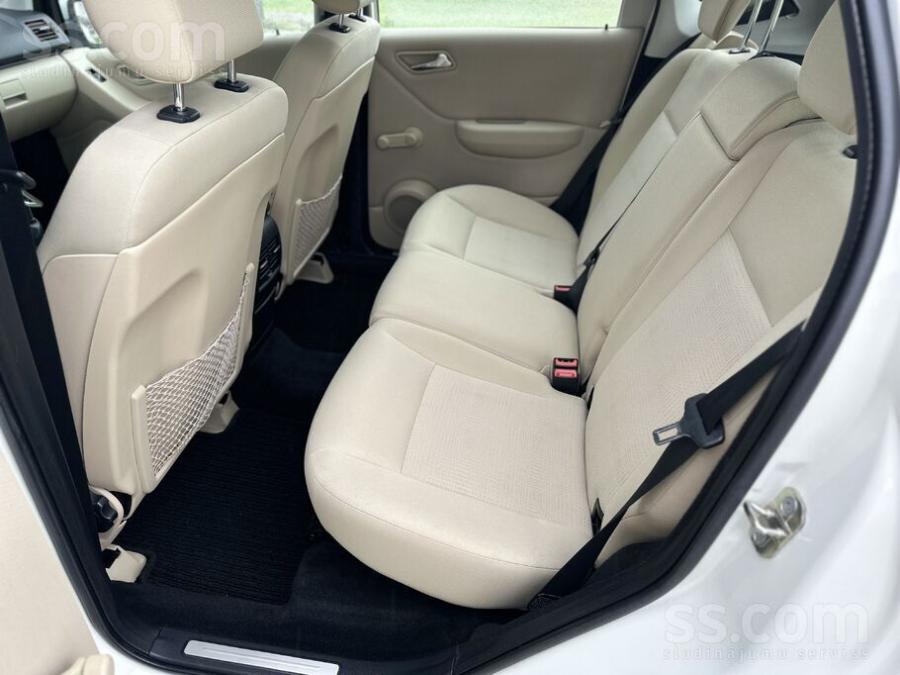 Balts Mercedes-Benz A 180 2010 Talsi, ar dzinēja tilpumu 2.00 L un nobraukumu 138 tūkst. km par 4250 €, foto 14 vietnē AUTOMOTO.COM.LV