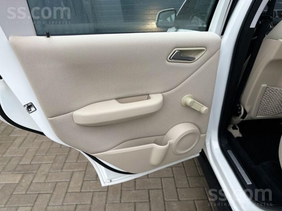 Balts Mercedes-Benz A 180 2010 Talsi, ar dzinēja tilpumu 2.00 L un nobraukumu 138 tūkst. km par 4250 €, foto 16 vietnē AUTOMOTO.COM.LV