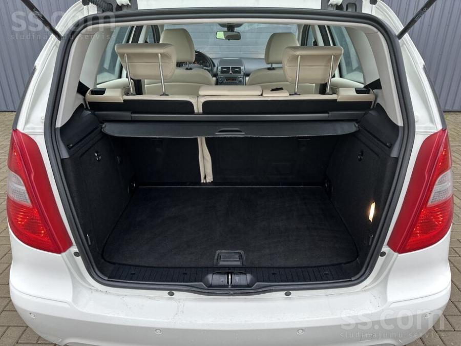 Balts Mercedes-Benz A 180 2010 Talsi, ar dzinēja tilpumu 2.00 L un nobraukumu 138 tūkst. km par 4250 €, foto 17 vietnē AUTOMOTO.COM.LV