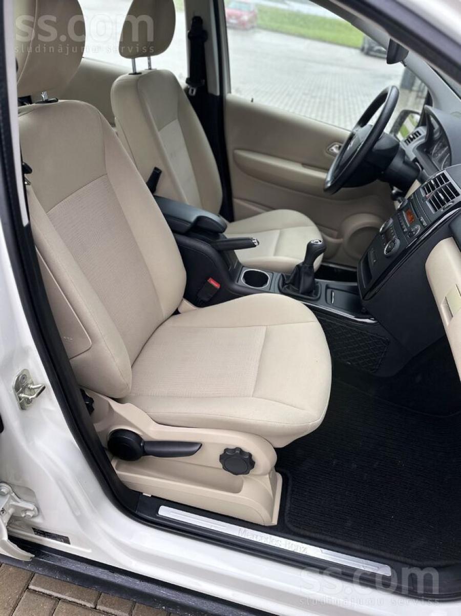 Balts Mercedes-Benz A 180 2010 Talsi, ar dzinēja tilpumu 2.00 L un nobraukumu 138 tūkst. km par 4250 €, foto 21 vietnē AUTOMOTO.COM.LV