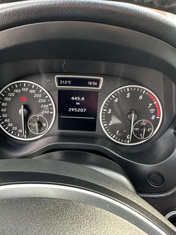 Balts Mercedes-Benz A 180 2012 Klaipėda, ar dzinēja tilpumu 1.60 L un nobraukumu 295 tūkst. km par 5500 €, foto 5 vietnē AUTOMOTO.COM.LV
