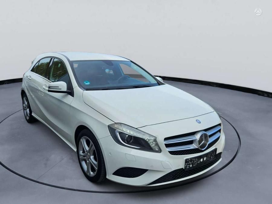 Balts Mercedes-Benz A 180 2012 Marijampole, ar dzinēja tilpumu 1.60 L un nobraukumu 185 tūkst. km par 7700 €, foto 4 vietnē AUTOMOTO.COM.LV