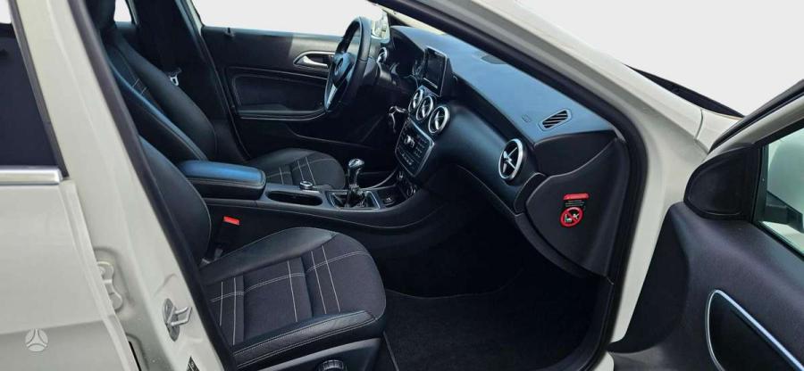 Balts Mercedes-Benz A 180 2012 Marijampole, ar dzinēja tilpumu 1.60 L un nobraukumu 185 tūkst. km par 7700 €, foto 12 vietnē AUTOMOTO.COM.LV