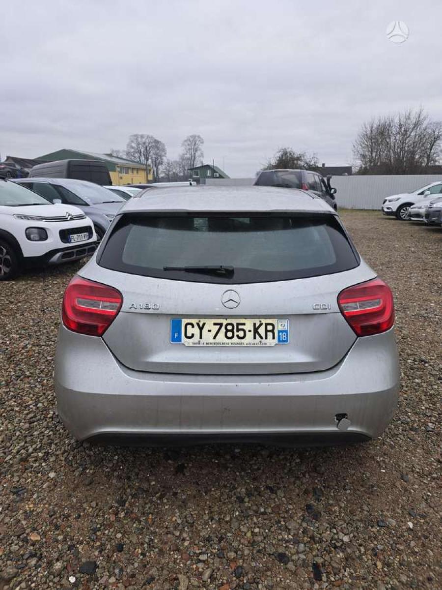 Balts Mercedes-Benz A 180 2013 Tauragė, ar dzinēja tilpumu 1.80 L un nobraukumu 280 tūkst. km par 3200 €, foto 5 vietnē AUTOMOTO.COM.LV