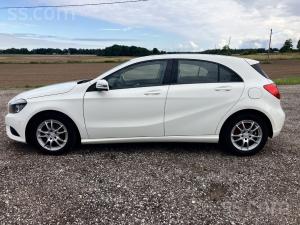 White Mercedes-Benz A 180 2013 in Talsi, with an engine capacity of 1.50 L and mileage of 223 thousand km for 7999 €, photo 6 on AUTOMOTO.COM.LV