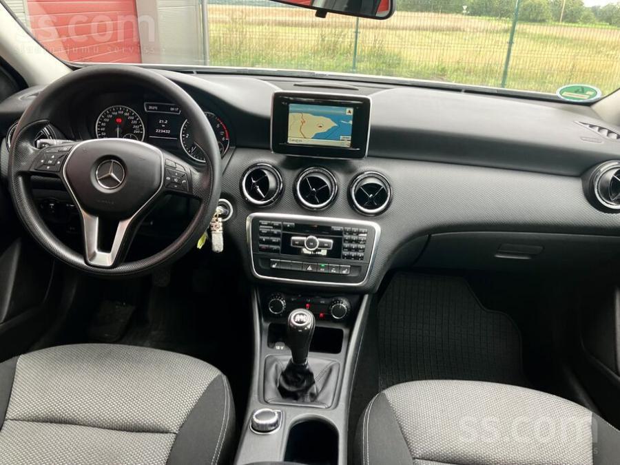 White Mercedes-Benz A 180 2013 in Talsi, with an engine capacity of 1.50 L and mileage of 223 thousand km for 7999 €, photo 18 on AUTOMOTO.COM.LV