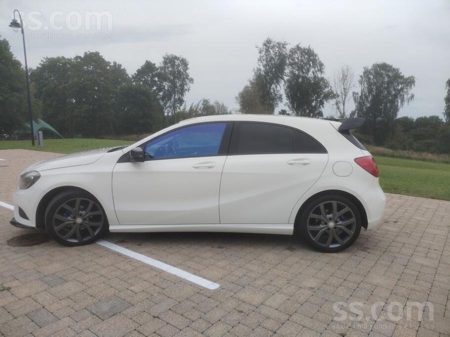 White Mercedes-Benz A 180 2013 in Saldus, with an engine capacity of 1.50 L and mileage of 311 thousand km for 7500 €, photo 4 on AUTOMOTO.COM.LV
