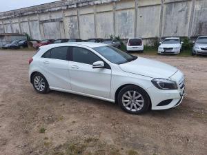 White Mercedes-Benz A 180 2013 in Vilnius, with an engine capacity of 1.80 L and mileage of 275 thousand km for 4150 €, photo 3 on AUTOMOTO.COM.LV