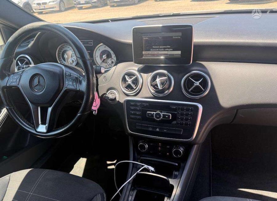 White Mercedes-Benz A 180 2014 in Siauliai, with an engine capacity of 1.80 L and mileage of 270 thousand km for 5200 €, photo 11 on AUTOMOTO.COM.LV