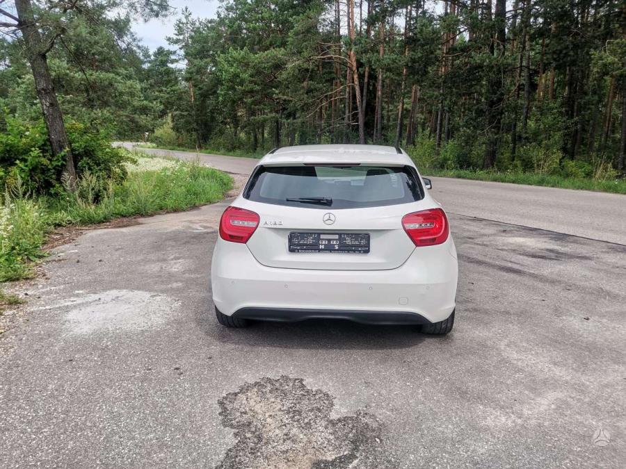 Balts Mercedes-Benz A 180 2014 Varėna, ar dzinēja tilpumu 1.60 L un nobraukumu 269 tūkst. km par 8750 €, foto 8 vietnē AUTOMOTO.COM.LV