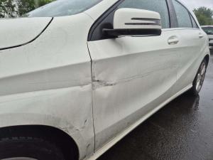 White Mercedes-Benz A 180 2016 in Vilnius, with an engine capacity of 1.60 L and mileage of 171 thousand km for 9100 €, photo 6 on AUTOMOTO.COM.LV