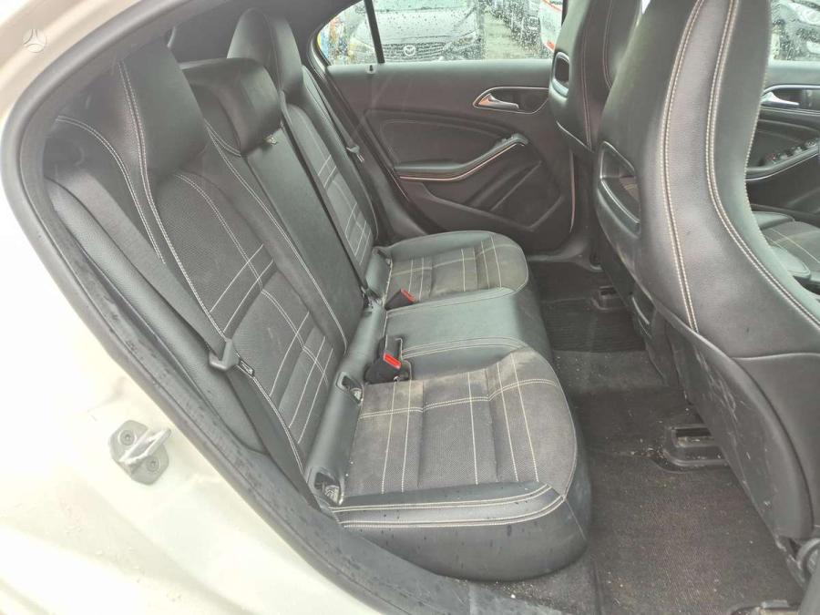 White Mercedes-Benz A 180 2016 in Vilnius, with an engine capacity of 1.60 L and mileage of 171 thousand km for 9100 €, photo 17 on AUTOMOTO.COM.LV