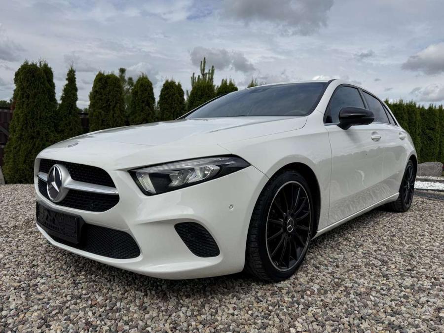 White Mercedes-Benz A 180 2018 in Jonava, with an engine capacity of 1.46 L and mileage of 188 thousand km for 15000 €, photo 4 on AUTOMOTO.COM.LV
