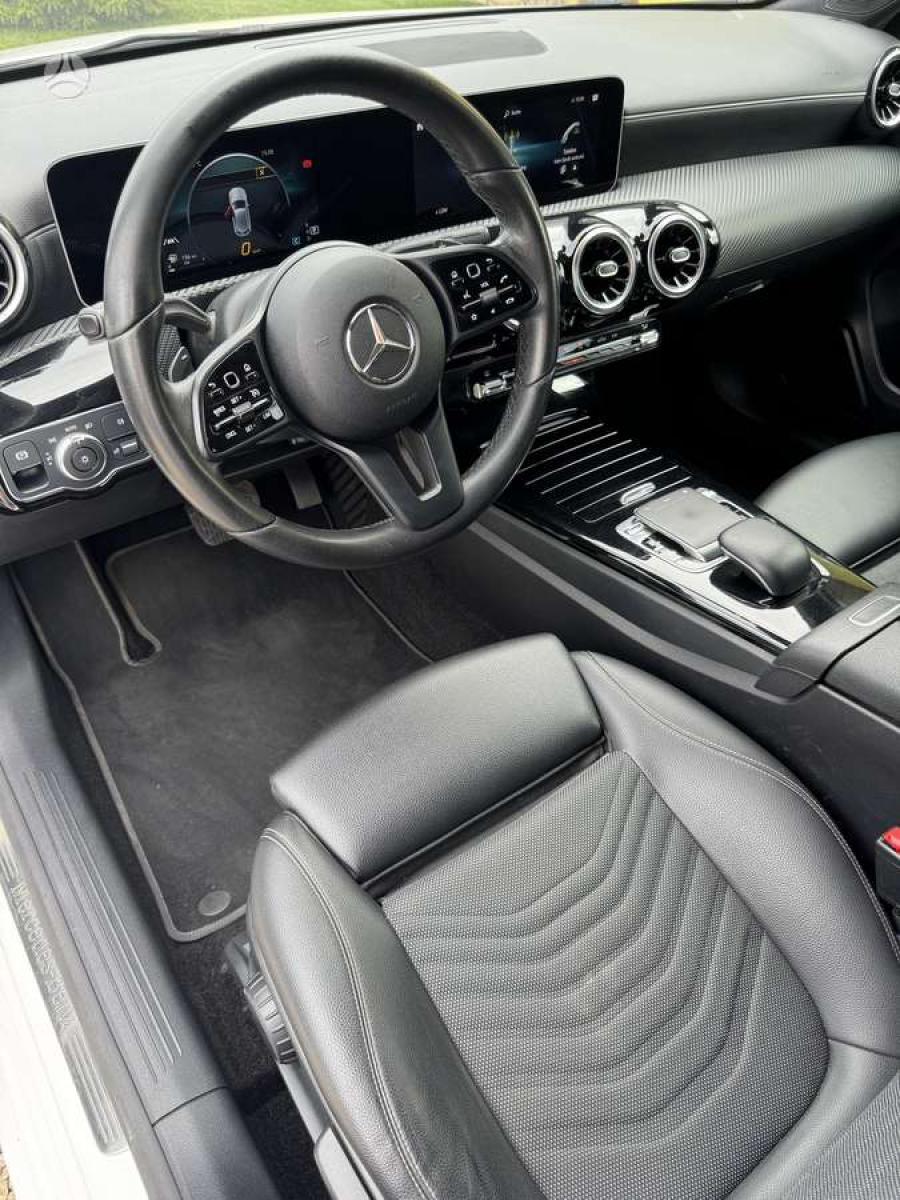 White Mercedes-Benz A 180 2018 in Jonava, with an engine capacity of 1.46 L and mileage of 188 thousand km for 15000 €, photo 22 on AUTOMOTO.COM.LV