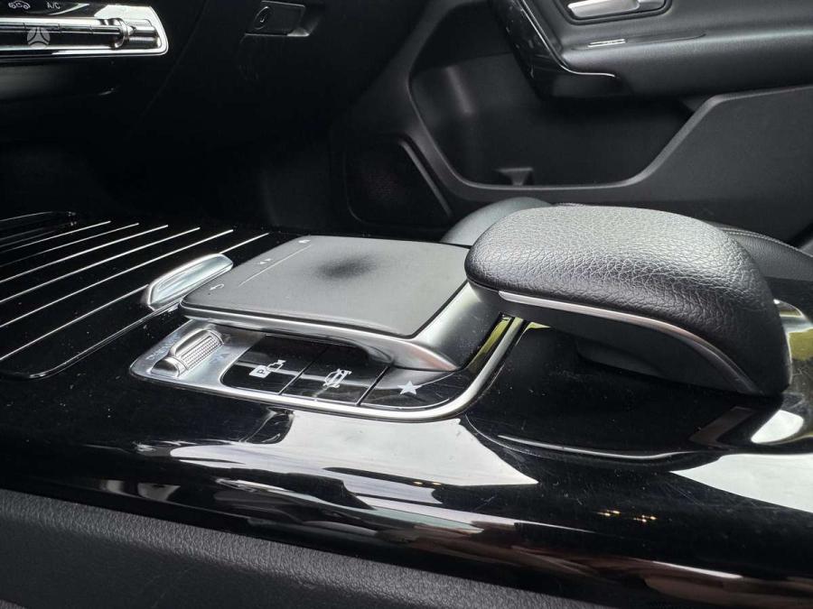 White Mercedes-Benz A 180 2018 in Jonava, with an engine capacity of 1.46 L and mileage of 188 thousand km for 15000 €, photo 25 on AUTOMOTO.COM.LV