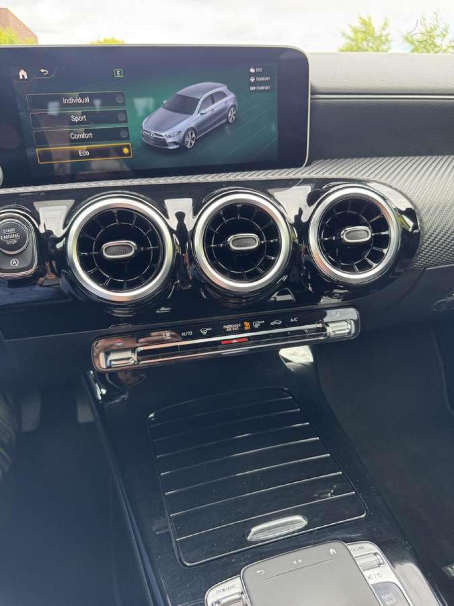 White Mercedes-Benz A 180 2018 in Jonava, with an engine capacity of 1.46 L and mileage of 188 thousand km for 15000 €, photo 30 on AUTOMOTO.COM.LV