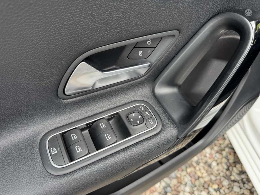 White Mercedes-Benz A 180 2018 in Jonava, with an engine capacity of 1.46 L and mileage of 188 thousand km for 15000 €, photo 34 on AUTOMOTO.COM.LV