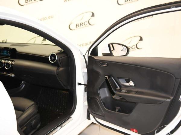 White Mercedes-Benz A 180 2019 in Vilnius, with an engine capacity of 1.33 L and mileage of 52 thousand km for 16900 €, photo 9 on AUTOMOTO.COM.LV
