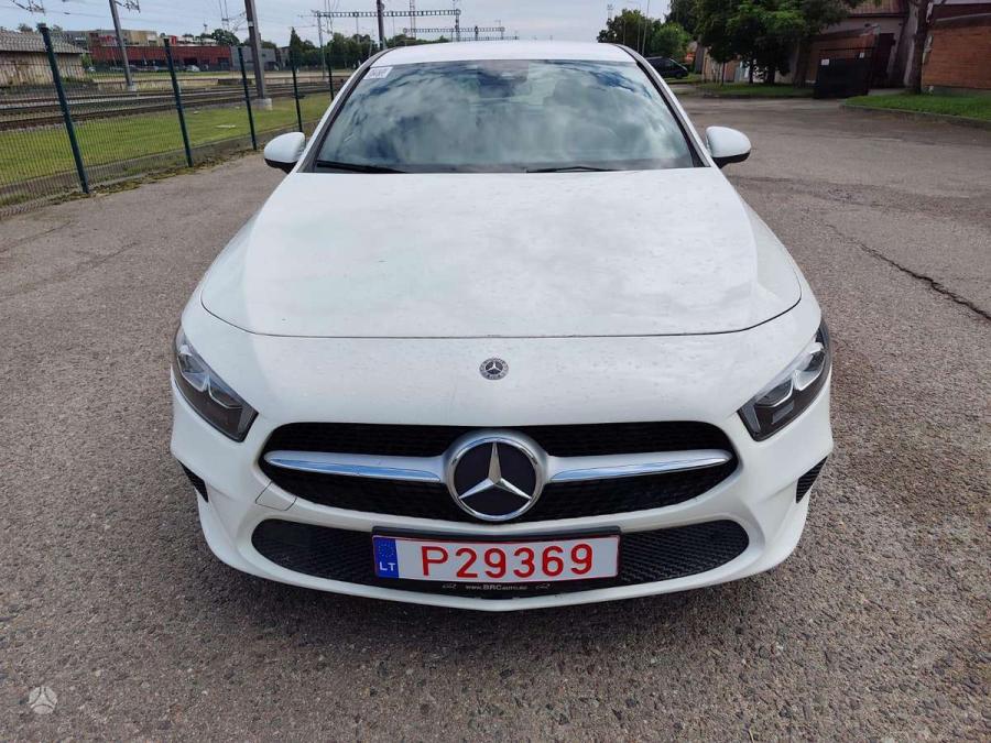 Balts Mercedes-Benz A 180 2019 Šauļi, ar dzinēja tilpumu 1.40 L un nobraukumu 51 tūkst. km par 15900 €, foto 3 vietnē AUTOMOTO.COM.LV