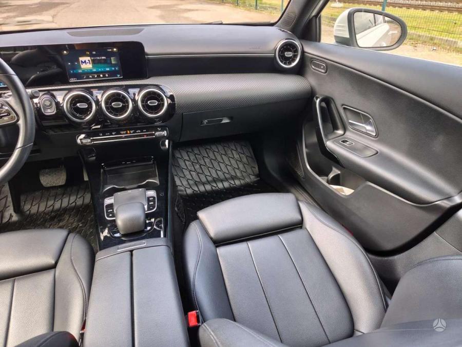Balts Mercedes-Benz A 180 2019 Šauļi, ar dzinēja tilpumu 1.40 L un nobraukumu 51 tūkst. km par 15900 €, foto 12 vietnē AUTOMOTO.COM.LV