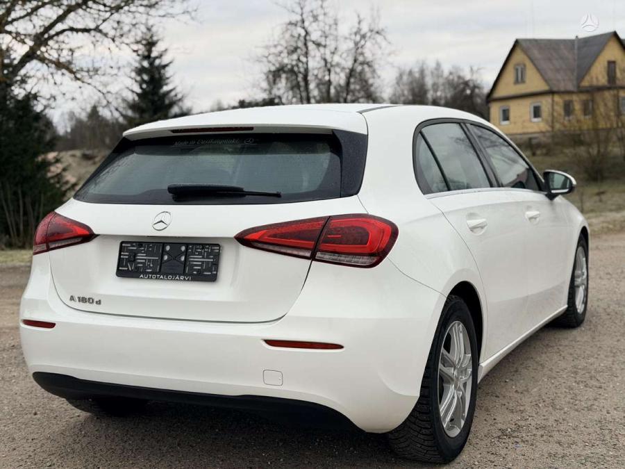 Balts Mercedes-Benz A 180 2020 Utena, ar dzinēja tilpumu 1.46 L un nobraukumu 158 tūkst. km par 16150 €, foto 8 vietnē AUTOMOTO.COM.LV
