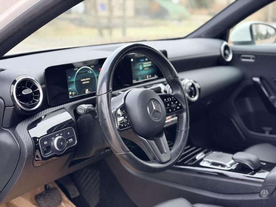 Balts Mercedes-Benz A 180 2020 Utena, ar dzinēja tilpumu 1.46 L un nobraukumu 158 tūkst. km par 16150 €, foto 16 vietnē AUTOMOTO.COM.LV